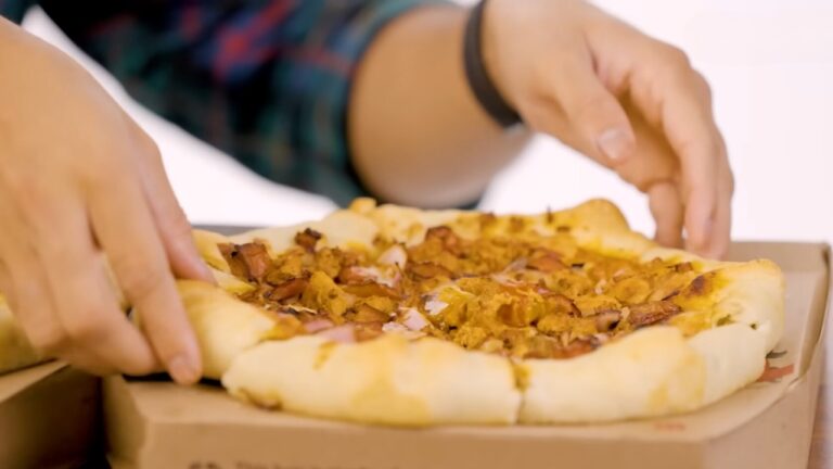 Pizza Hut Pizza Sizes - Inches, Prices, Calories, Slices Comparison