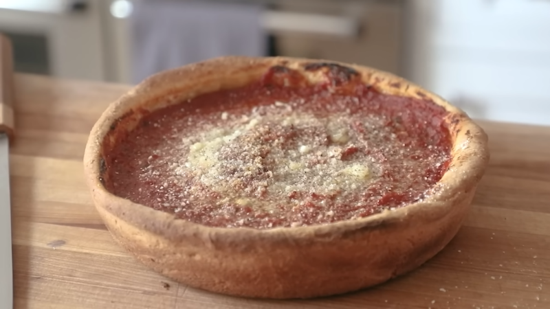 What Is A Deep Dish Pizza? The Ultimate Guide to Chicago’s Signature ...